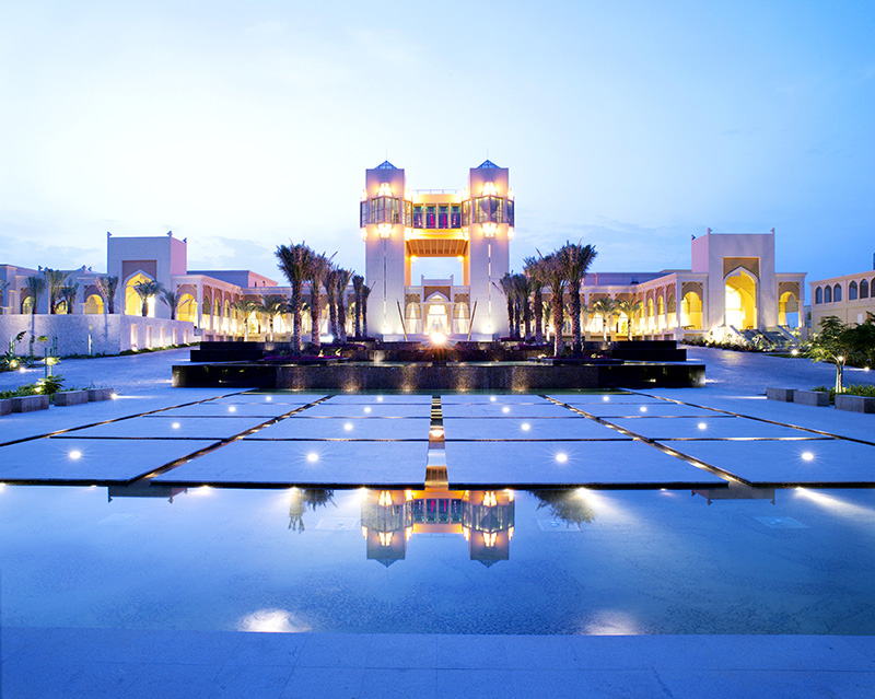 Bahrain Business: Top award for hotel