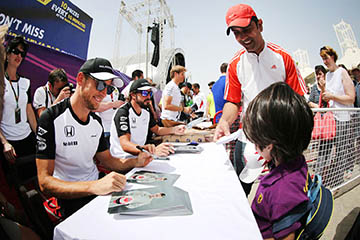 F1: Autograph session with F1 stars set