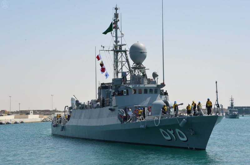 KSA: Saudi navy seizes boat with weapons near offshore oilfield