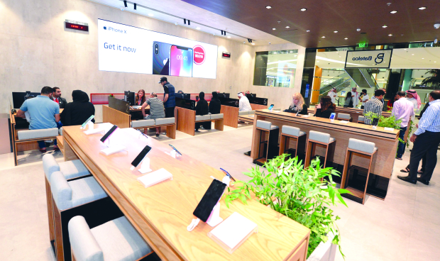 Bahrain Business: Batelco reopens Enma Mall shop after revamp