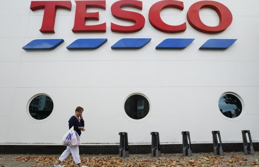 International Business: Tesco recruits 35,000 workers