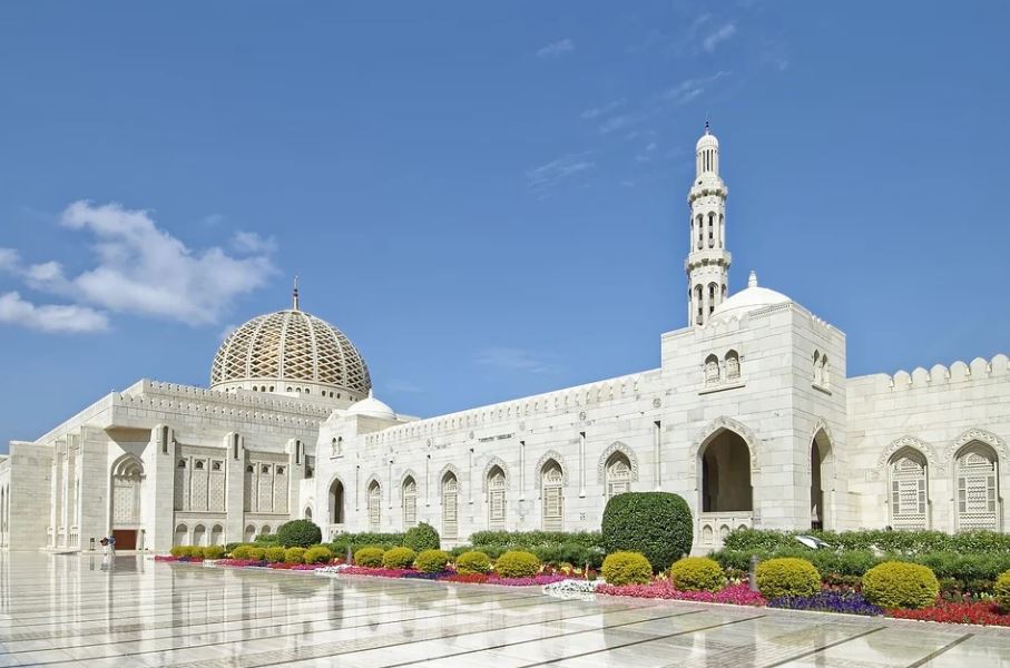 Oman: Mosques across Oman hold Friday prayers