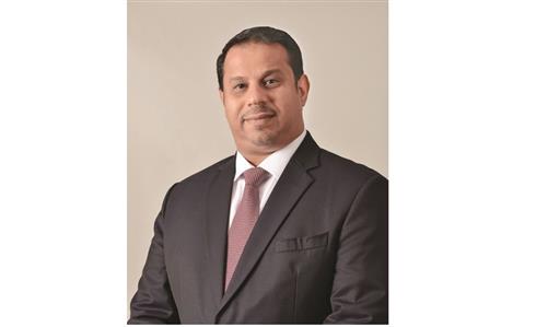 UAE: 'Most handsome' Arab man settles into family life with wife and child