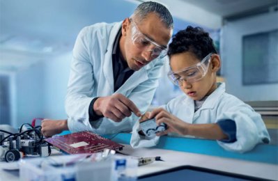 Oman Business: Ericsson offers STEM programme to students in Oman