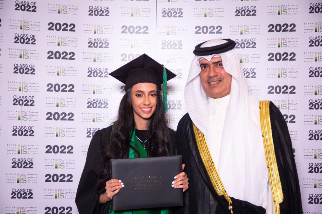 Bahrain News: Shaikh Ahmed attends RVIS graduation ceremony as daughter ...