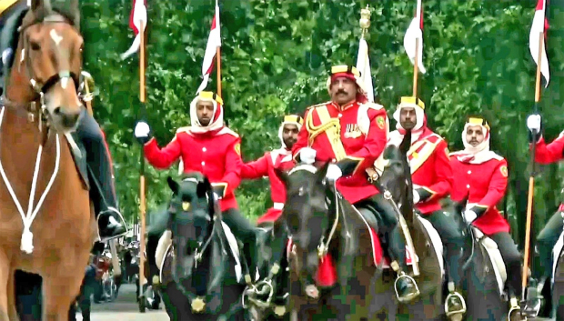 Bahrain News: Royal Guard honour for Queen