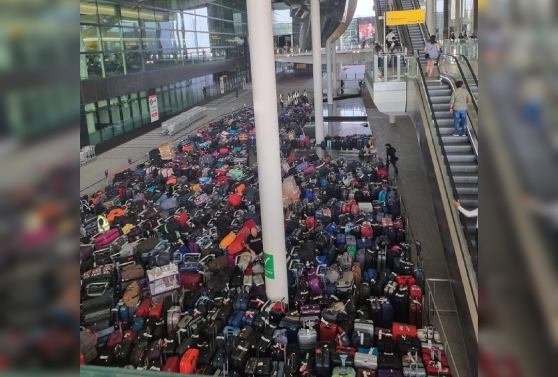 World News: VIDEO: Chaos at London’s Heathrow Airport as ‘technical ...