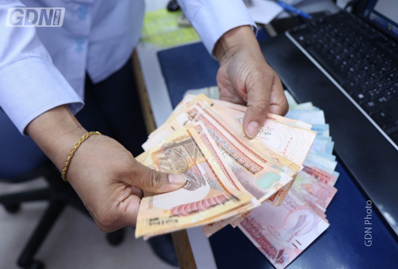 Letters: Basic minimum wage for workers in Bahrain