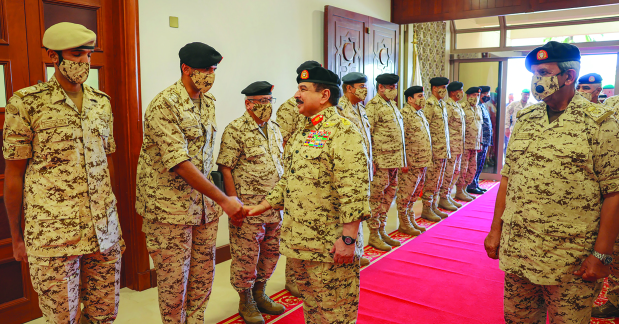 Bahrain News: King praises dedication of BDF officers