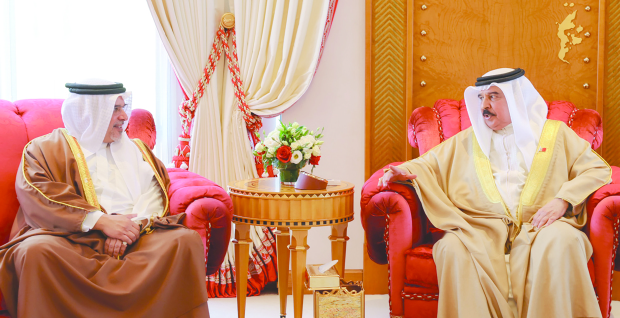 Bahrain News: New Cabinet takes oath of office before the King