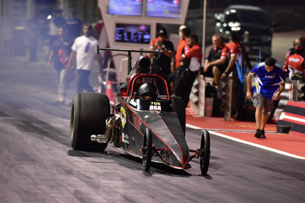F1: Drag racing contest begins to heat up