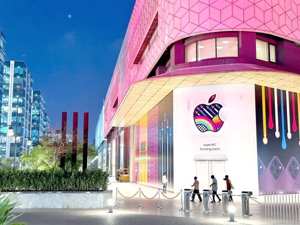 Tech Talk: Apple opens India's first retail store in Mumbai