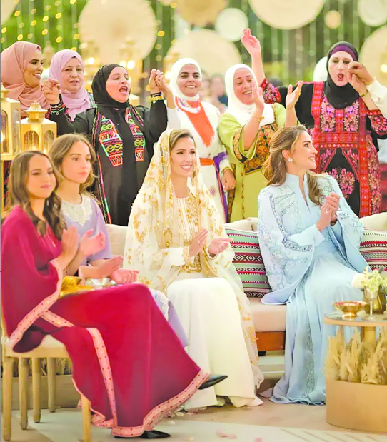 Middle East News: Royal fiancee dons dress by Saudi designer for henna ...