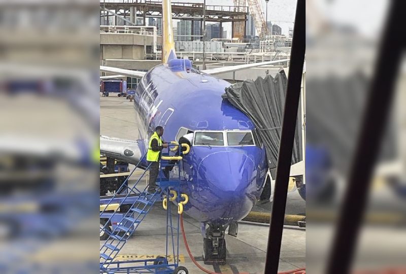 OMG: TIGHT SQUEEZE: A US pilot was forced to squeeze himself through ...