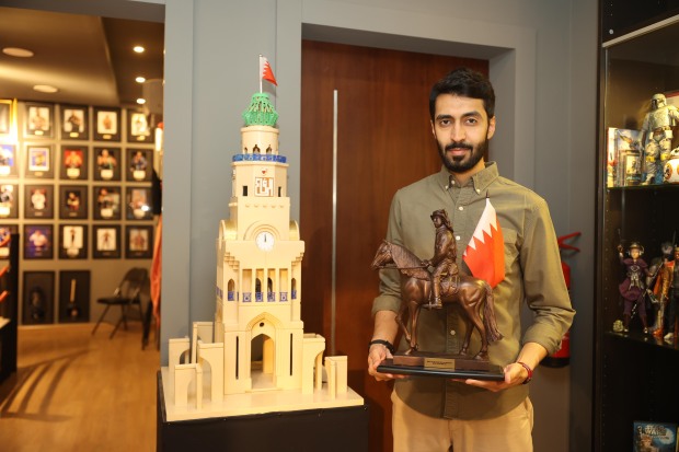 Bahrain News: Autograph collector aims for record sign of success