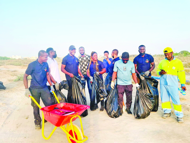 Bahrain News: 60 community volunteers take part in clean-up