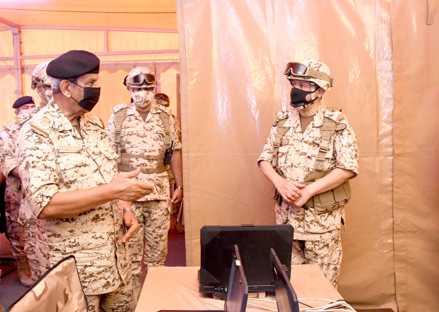 Photo Gallery: BDF chief attends exercise