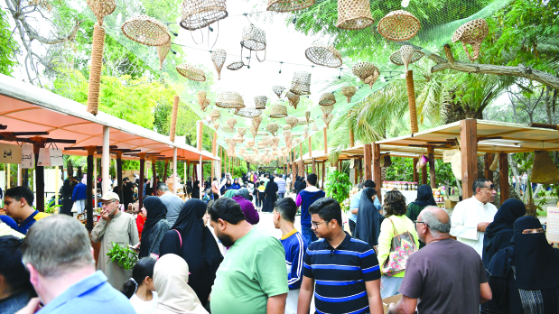 Bahrain News: VIDEO: Thousands flock to Budaiya as Farmers Market opens