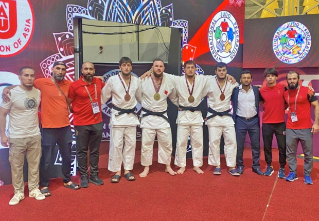 Other Sports: Bahrain judo team bag fantastic four medals