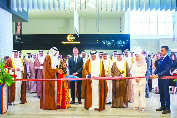 Bahrain News: We're sparkling: Jewellery Arabia and Scent Arabia open doors