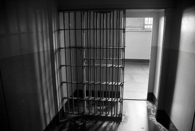 Bahrain News: Man sentenced to life in jail for selling drugs